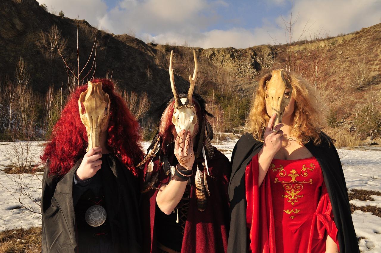People From Around The World Share Their Cult Experiences - MotorSearches